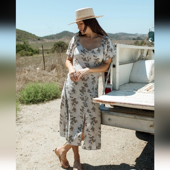 Dresses | Carly Jean Los Angeles Violette Dress | Poshmark